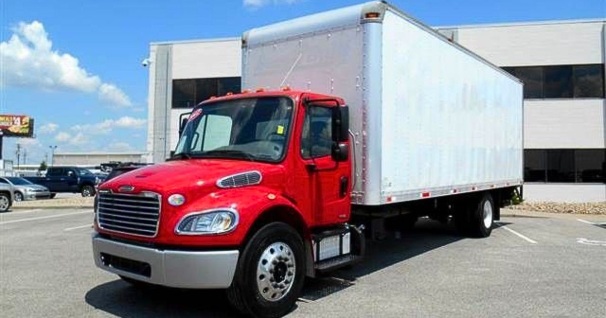 Straight Trucks vs Box Trucks - SHARERIG.COM